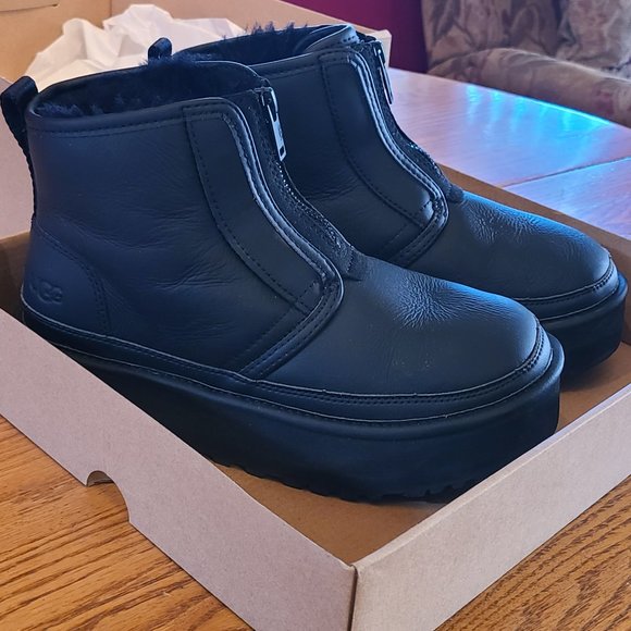 UGG | Shoes | Ugg Neumel Platform Zip Size 7 | Poshmark